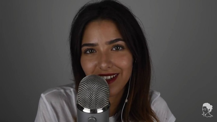 Иллюстрация Glow Asmr Smile | Illustrators.ru